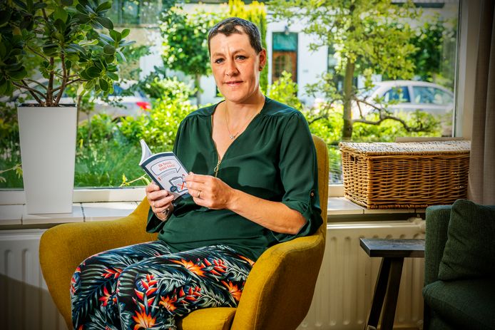 Astrid wordt vaak als dom bestempeld omdat ze taal- en tikfouten maakt ...