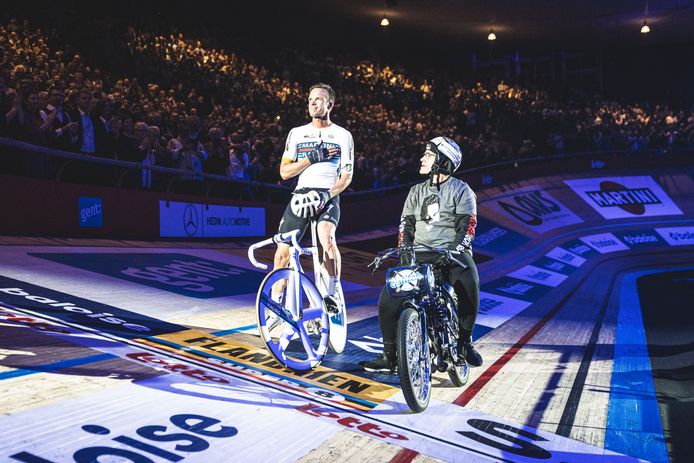 IN BEELD: afscheid van de Keizer van ‘t Kuipke. Fiets aan de haak ...