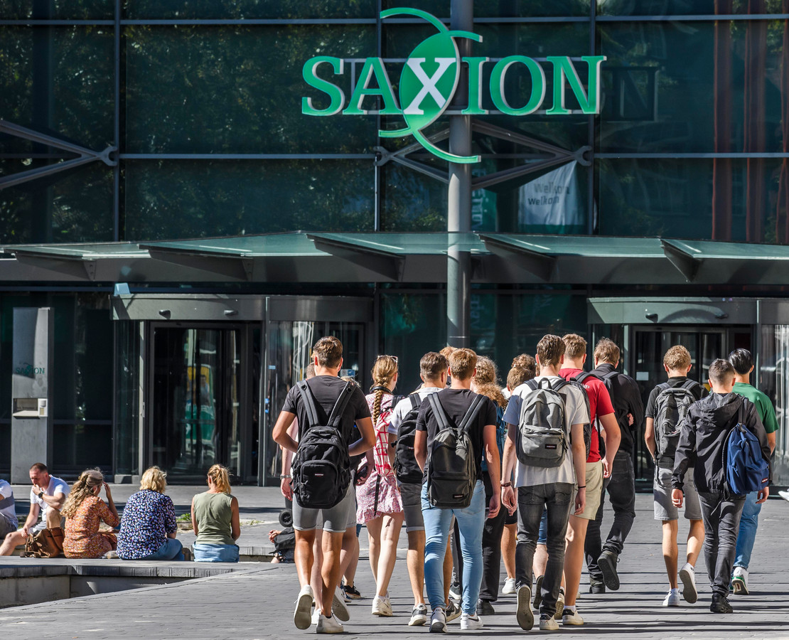 Saxion vindt scriptie ver onder de maat, studente uit Apeldoorn eist ...