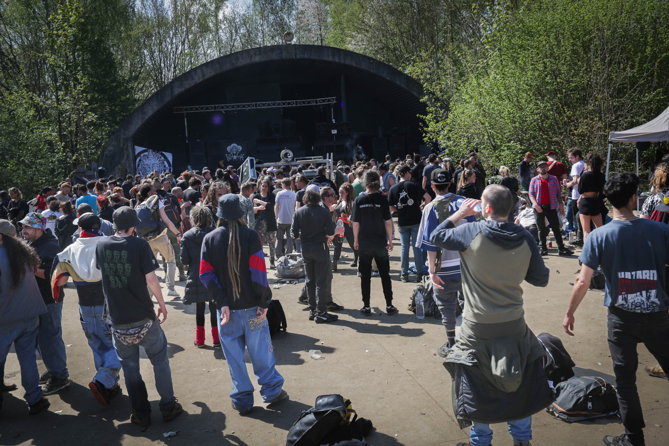 Medische interventies op illegale rave blijven toenemen, politie wil ...