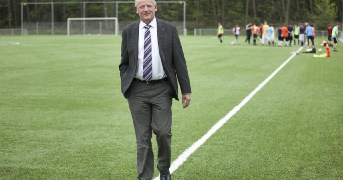 Voorzitter Frans Derks kan eindelijk met de caravan weg | Sport ...
