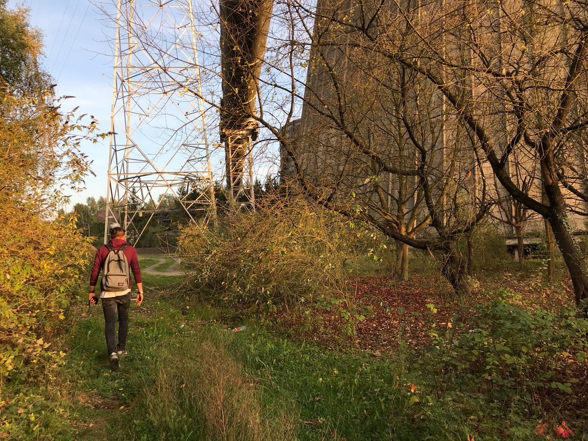 Sven doet aan urbex: Rijsbergenaar krijgt energie van verlaten panden | Foto | AD.nl