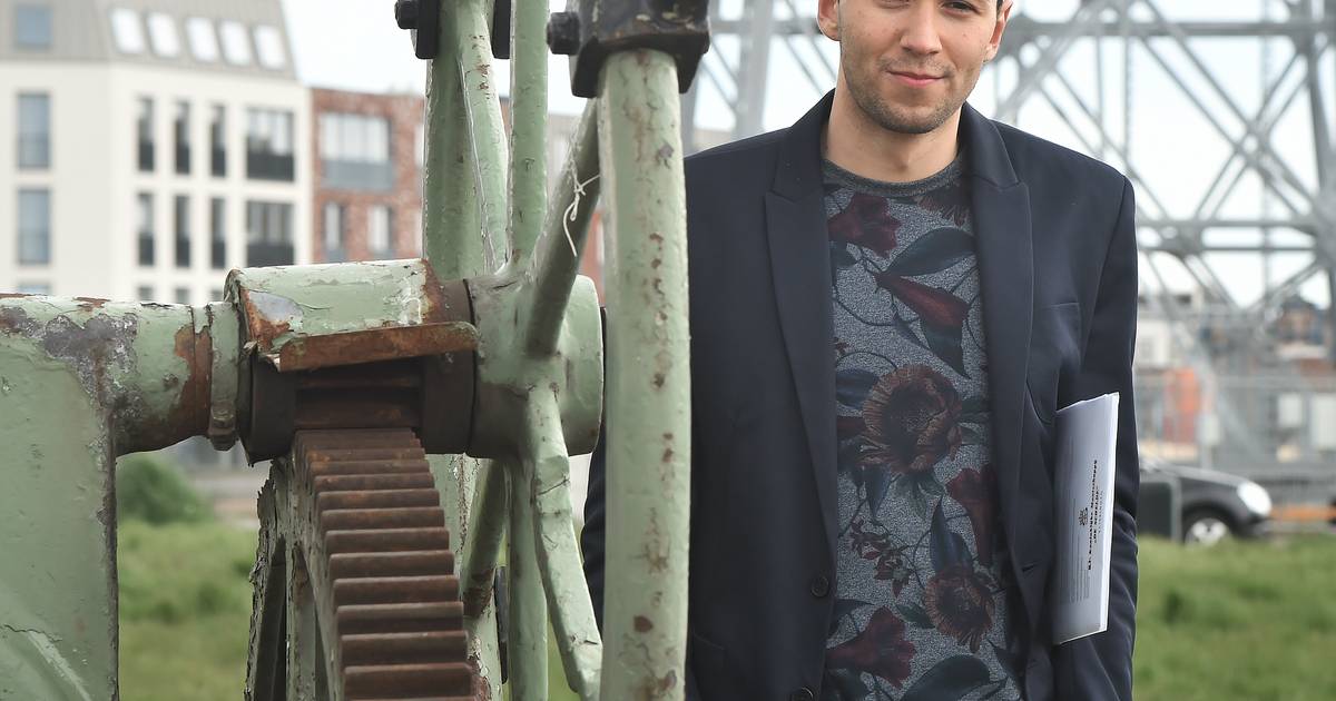 Vlissingse redder van de stoomhijskraan krijgt Zilveren Anjer als ...