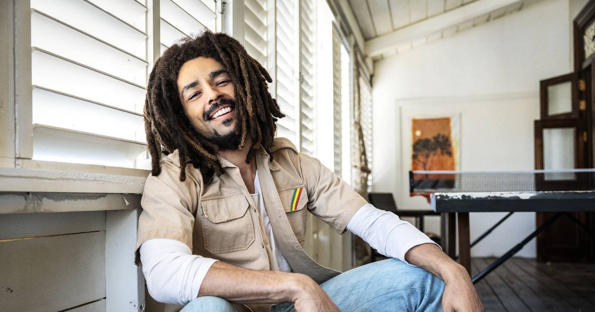 Bob Marley One Love: een intensief portret van een muzikant die zowel liefde, vrede als rebellie ...
