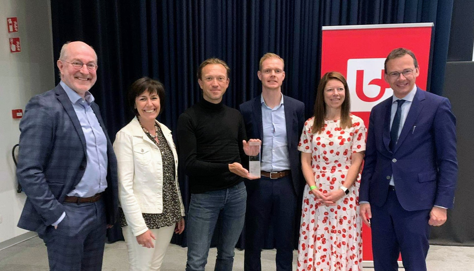 Vaccinatiecentrum van Bredene krijgt erkenning op vaccinatiesymposium ...