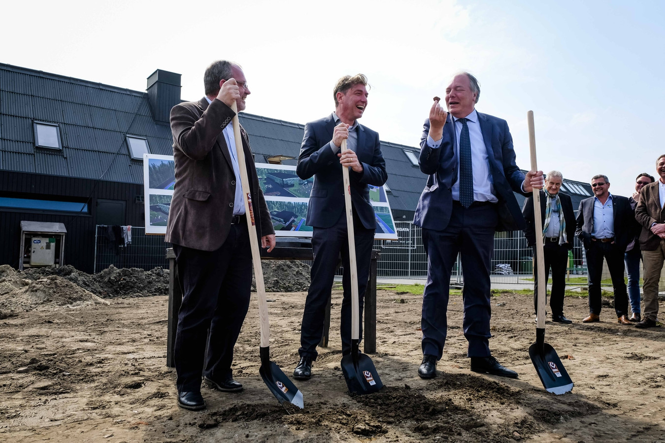 Werken aan nieuwe sporthal De Schorre van start | Foto | hln.be