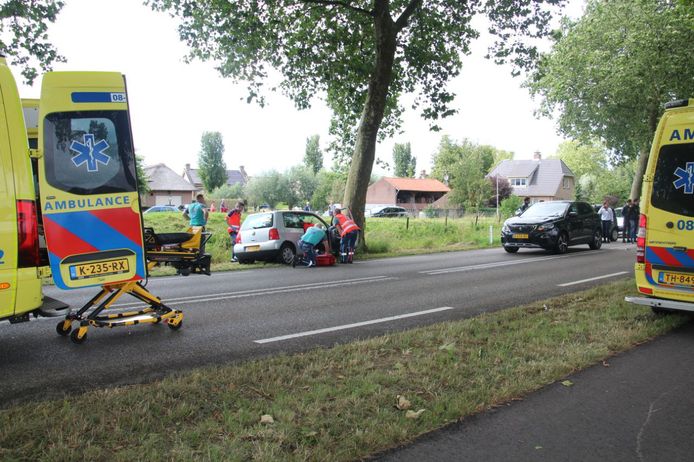 Gewonde met spoed naar ziekenhuis na ernstig ongeluk in Druten | Druten | gelderlander.nl