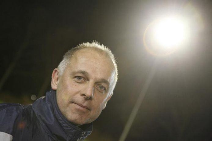 Stappende voetballers doorn in oog van Herman Hofman | Amateurvoetbal ...