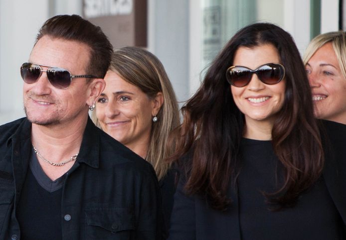 Bono livre le secret de ses 40 ans de mariage avec sa femme Ali ...