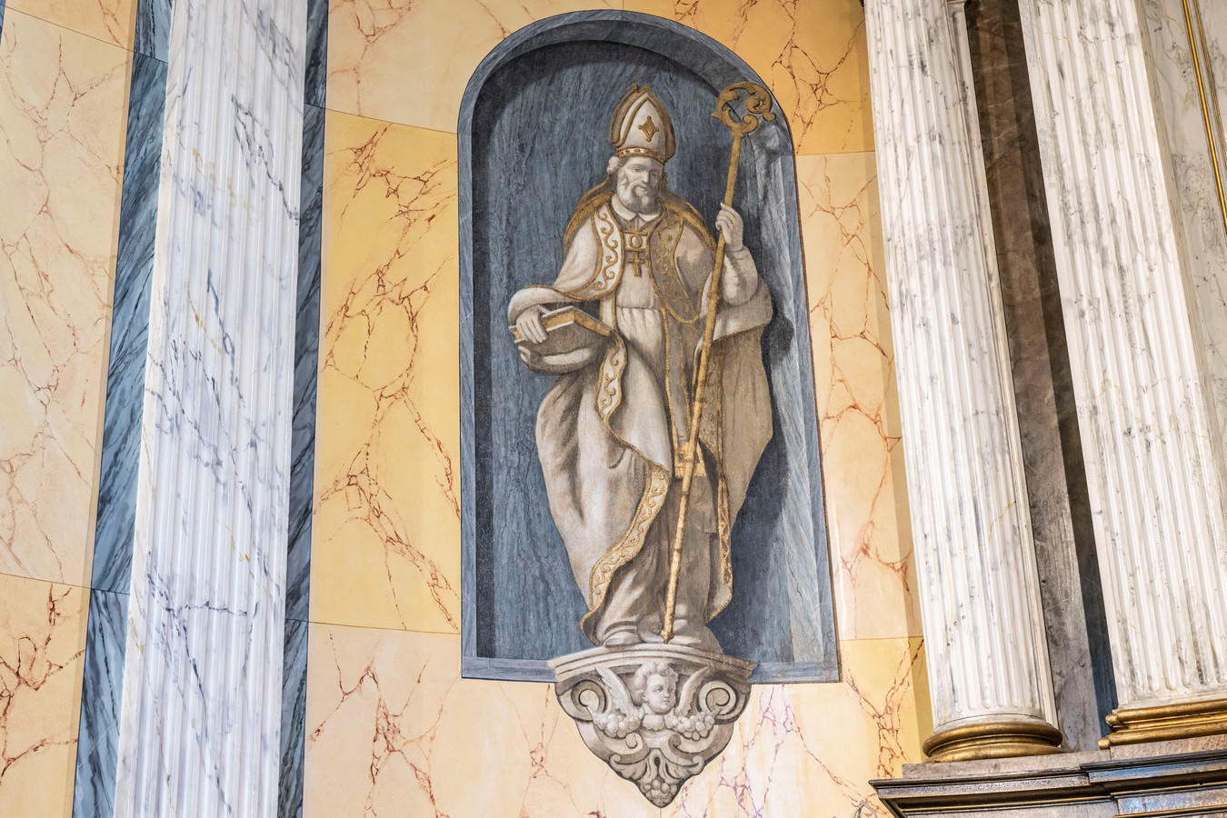 Schoonaarde trapt feestjaar op gang met inhuldiging gerestaureerde kerk ...