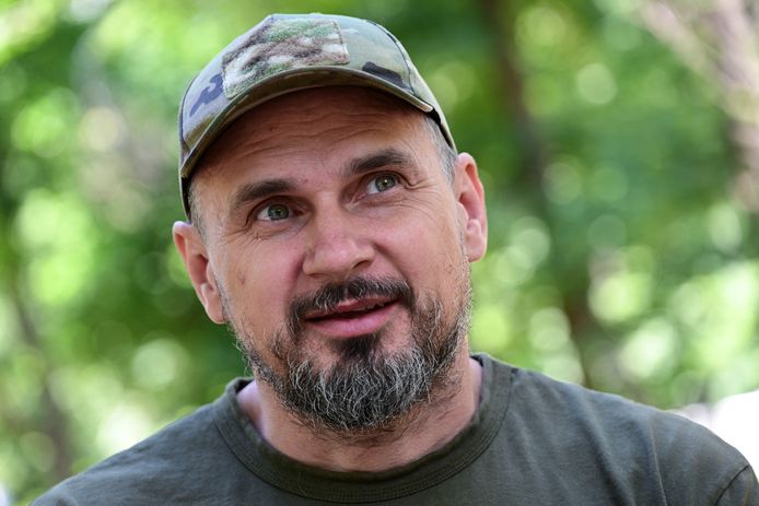 Oekraïense filmmaker Oleg Sentsov gewond geraakt in frontlinie | Show ...