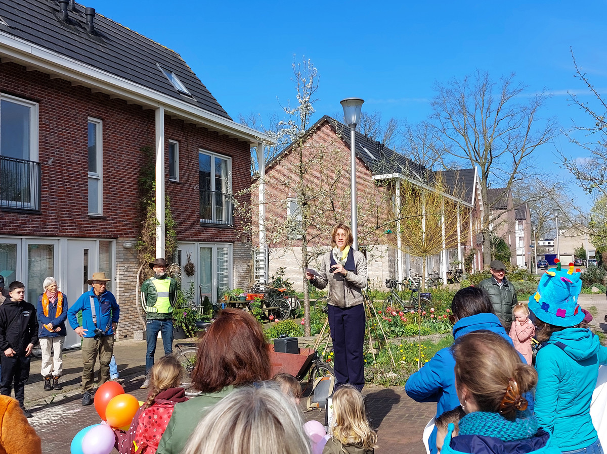 Hoe een paar hekken honderden protesterende mensen op de been krijgen ...