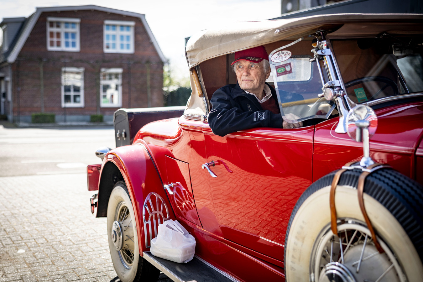 De asperges van ‘Spargel Arno’ zijn geliefd tot ver over de grens: ‘De ...