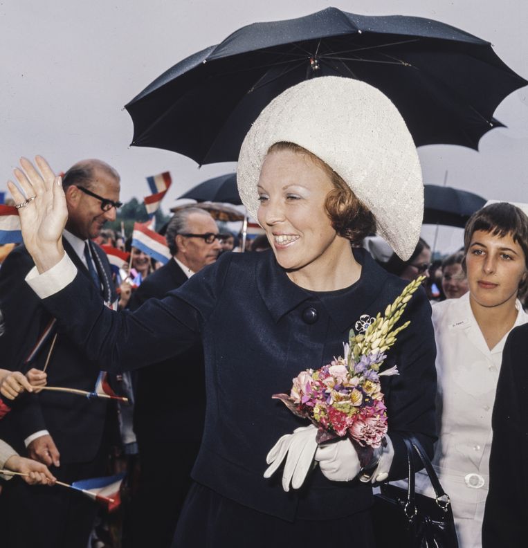 Koninklijke kiekjes: 50 jaar hoedjes van prinses Beatrix