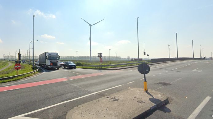 Lichten op verkeerswisselaar Polderhuis aangepast na filevorming op ...
