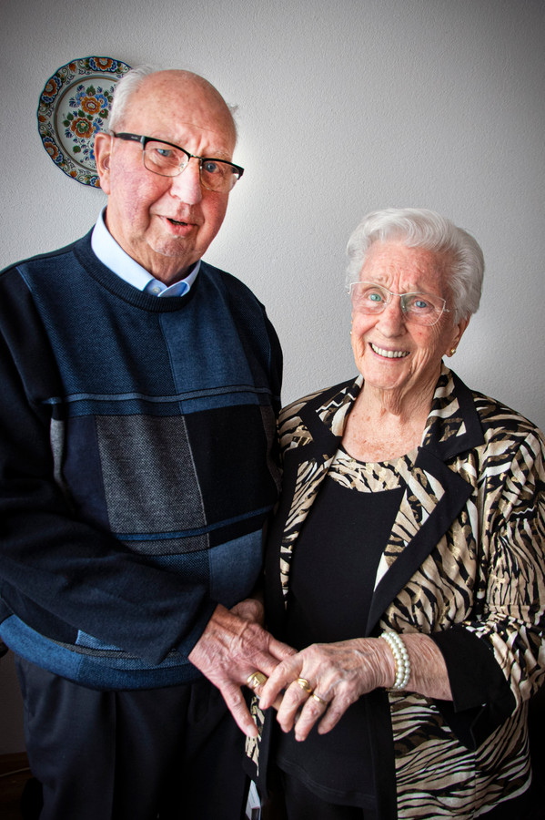 Tilburgs echtpaar is 70 jaar getrouwd: 'Een bietje lief zijn voor ...