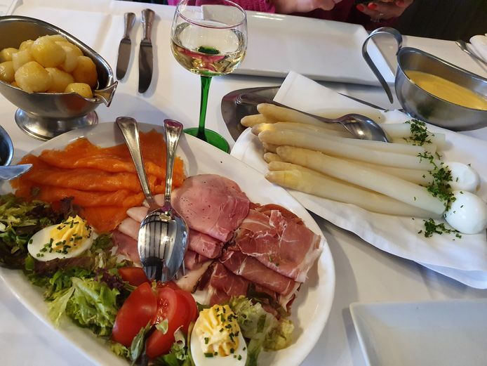 RESTOTIP. ’t Biezemhof in Aalter: “Aspergefestival ideaal voor wie niet kan kiezen” | Aalter ...