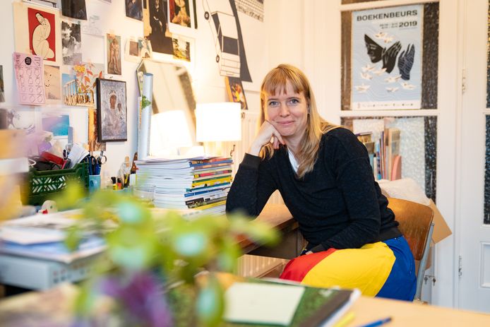 Illustrator Eva (44) nodigt de ‘David Bowie’ van het striptekenen uit op grafisch festival ...