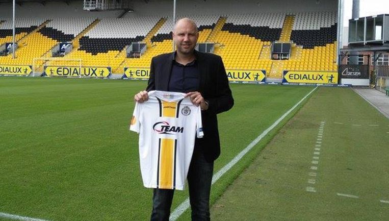 Bob Peeters wordt twee jaar lang trainer bij Lokeren | De Morgen