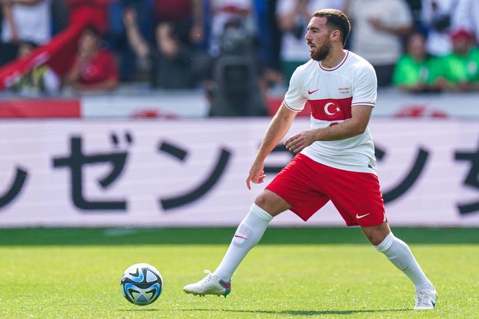Orkun Kökcü weet wie de nieuwe bondscoach van Turkije is | Sport ...