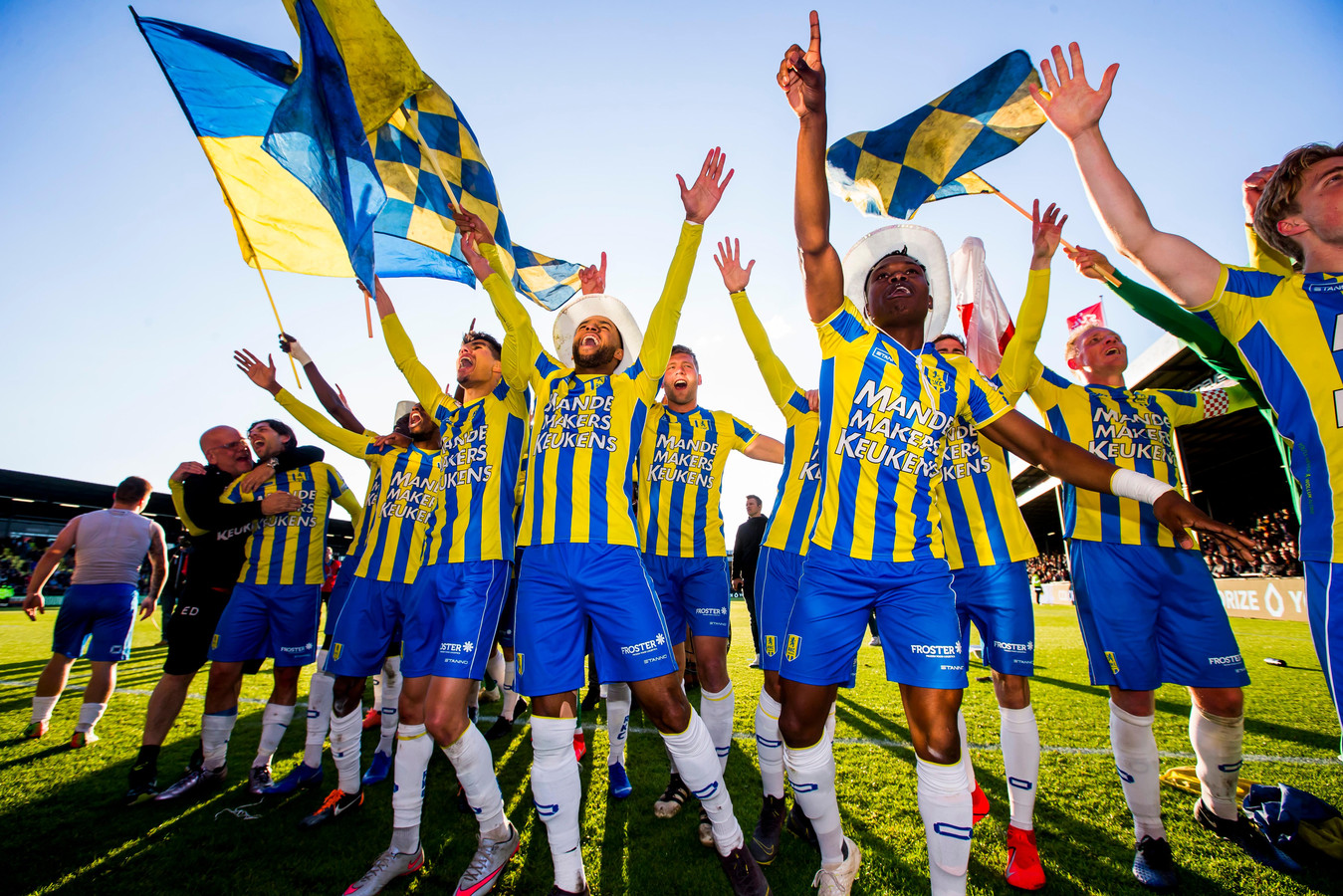 RKC na krankzinnige play-off terug in de eredivisie | Foto | AD.nl