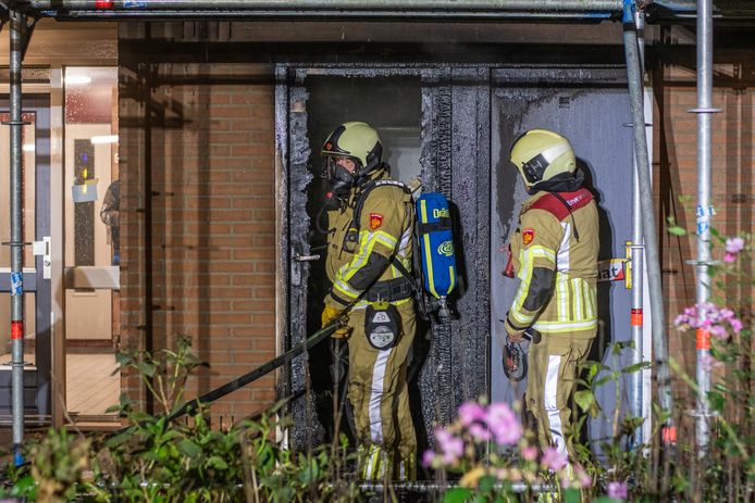 Brand in appartementencomplex in De Meern, pas geverfde deur gaat in ...