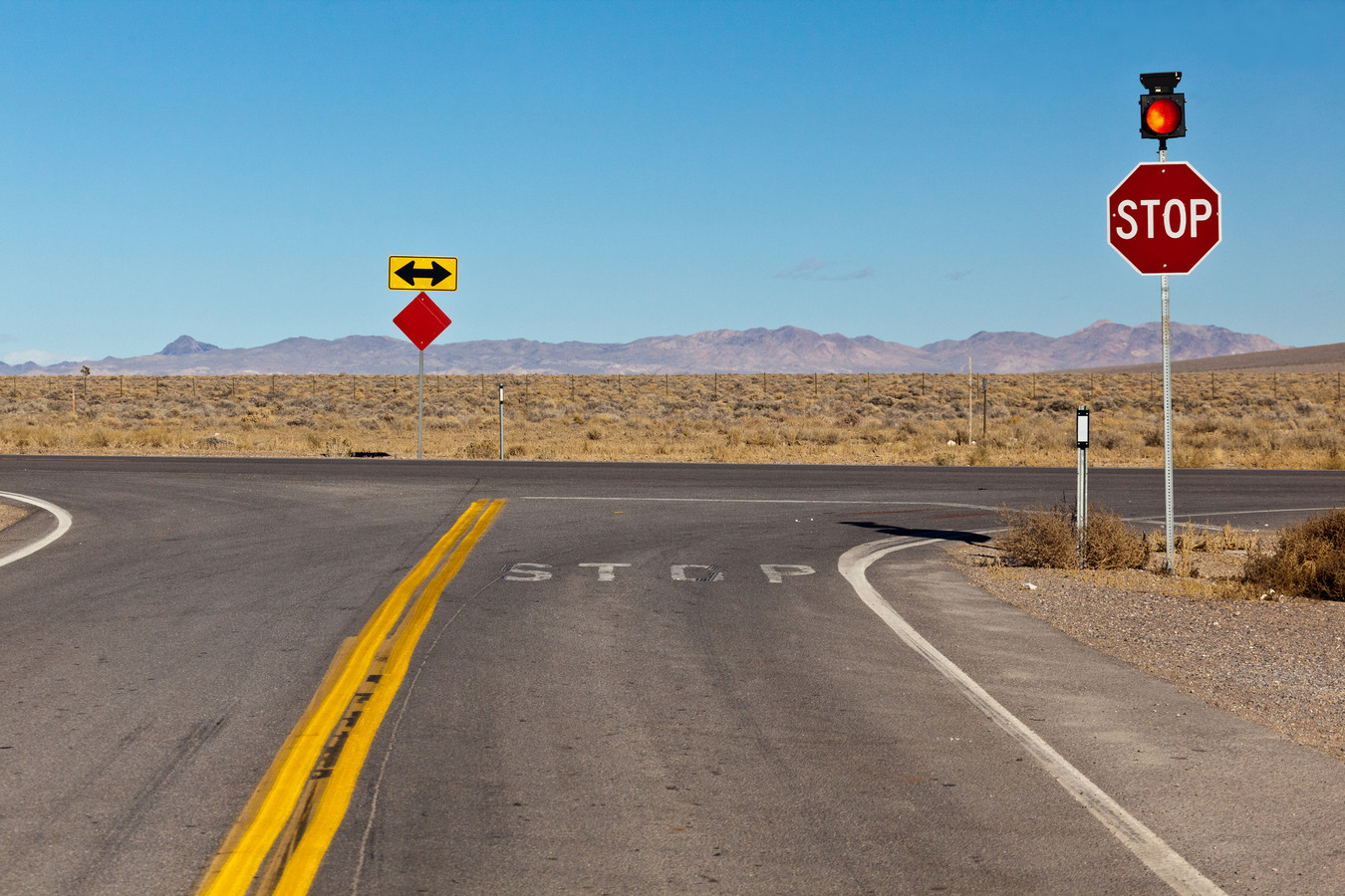 In dit vakantieland is er geen voorrang van rechts | Foto | hln.be