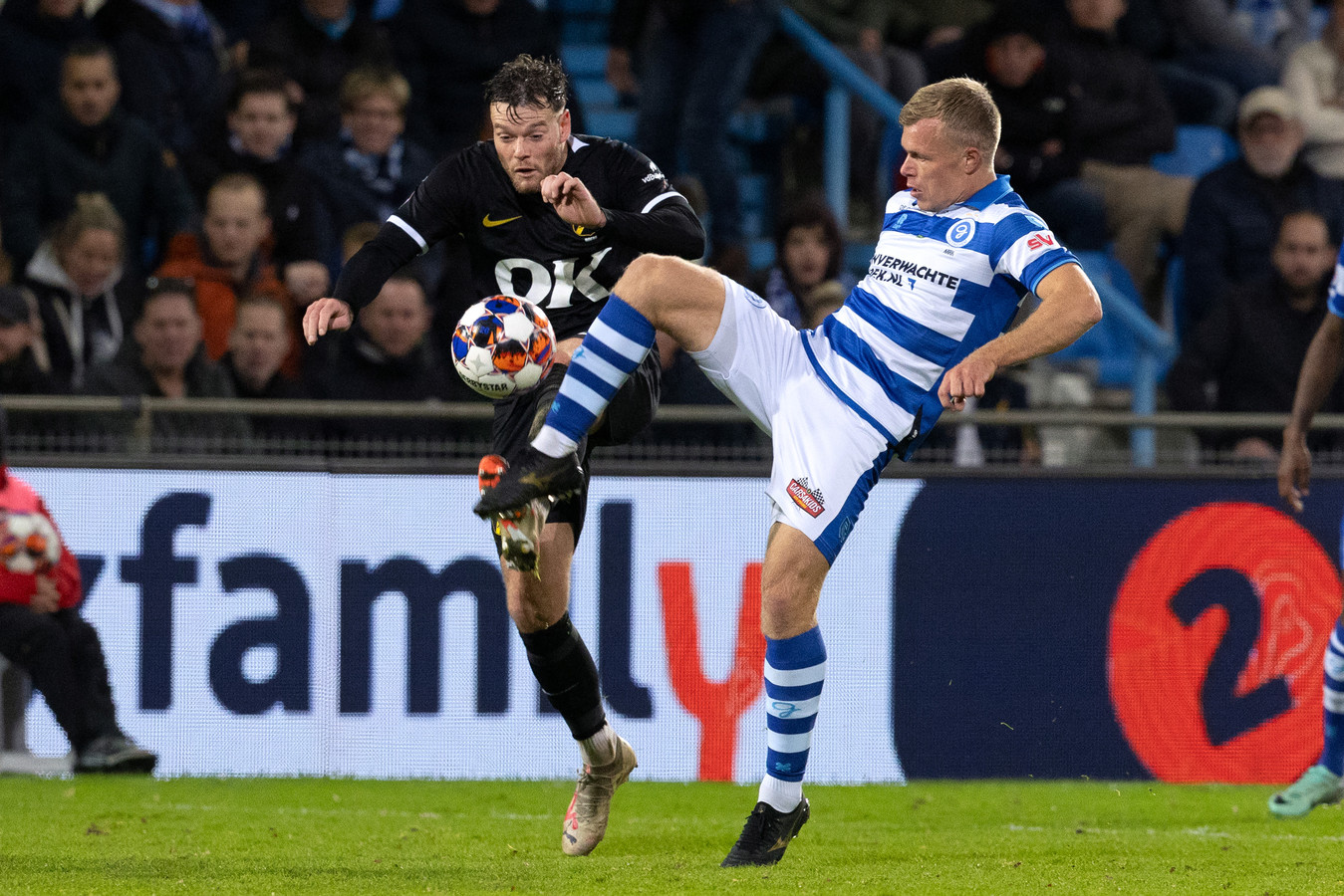 LIVE | De Graafschap met 2-0 onderuit bij Jong FC Utrecht | Foto ...