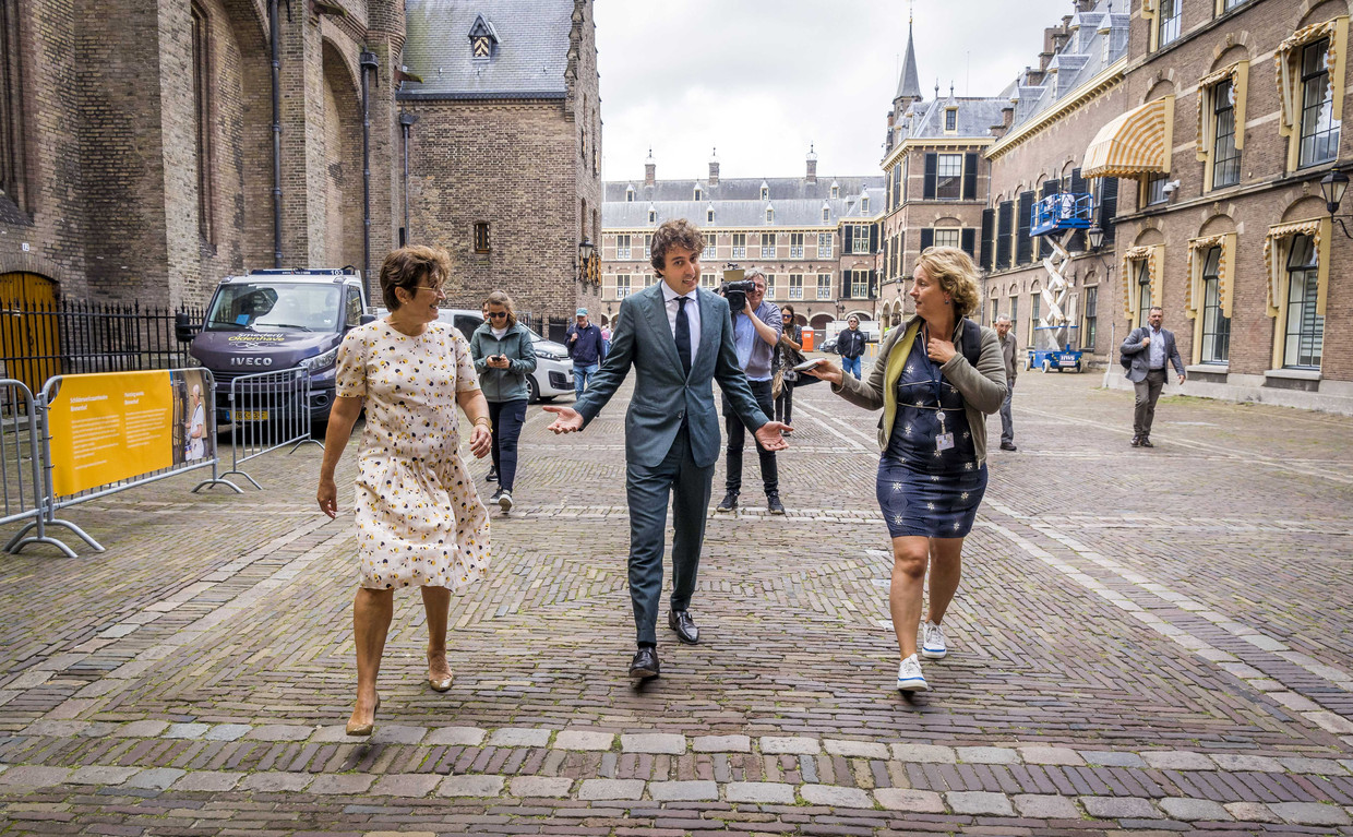 Verbitterd en verwonderd kijken hoofdrolspelers terug op klappen ...