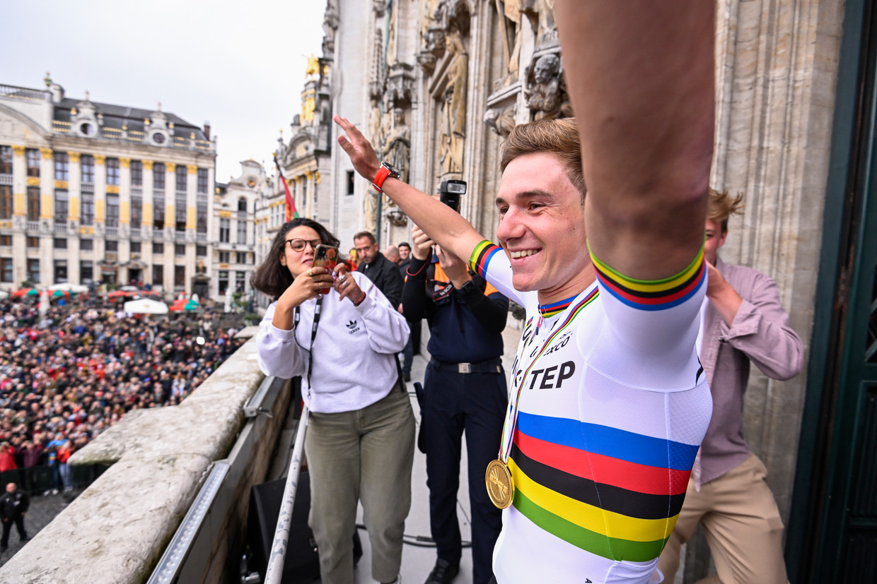 Patrick en Agna, de ouders van Remco Evenepoel: ‘Hij is niet meer de jongen die een bidon naar ...