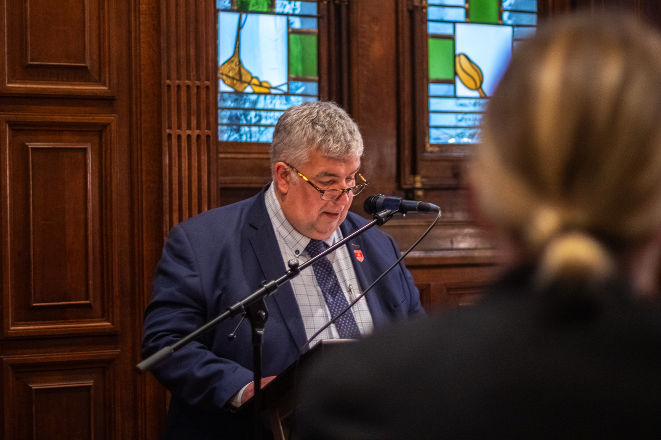 “Eindelijk ben ik ingehuldigd”: Oud-basketter Willy Steveniers wordt ...