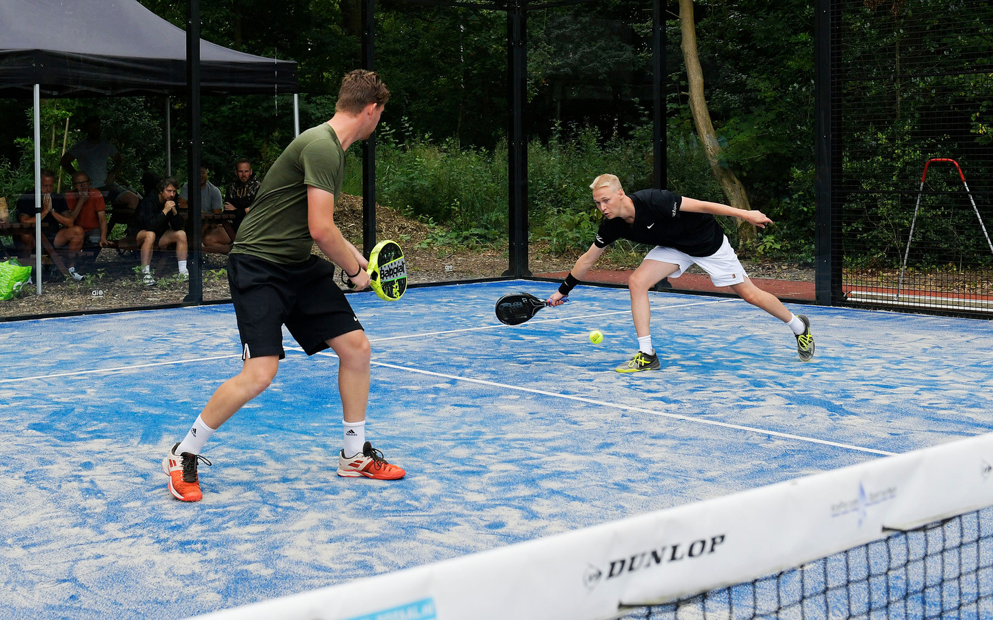 Nieuwe padelbanen op 100 meter van bewoonde wereld: einde aan ...