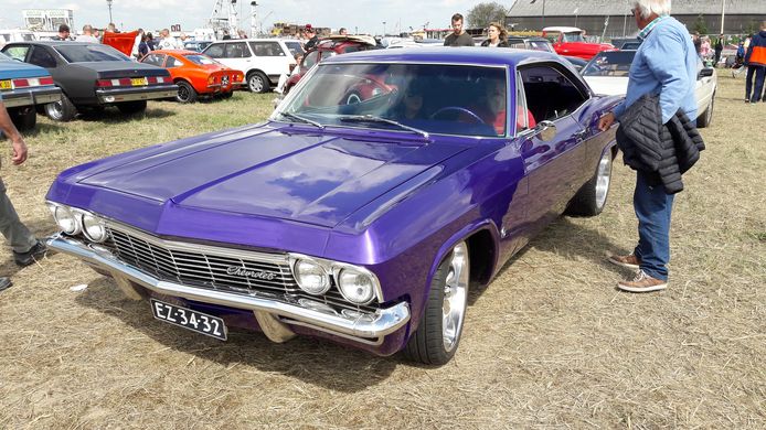 Ongekende drukte op Oldtimer Festival in Moerdijk | Moerdijk | bndestem.nl