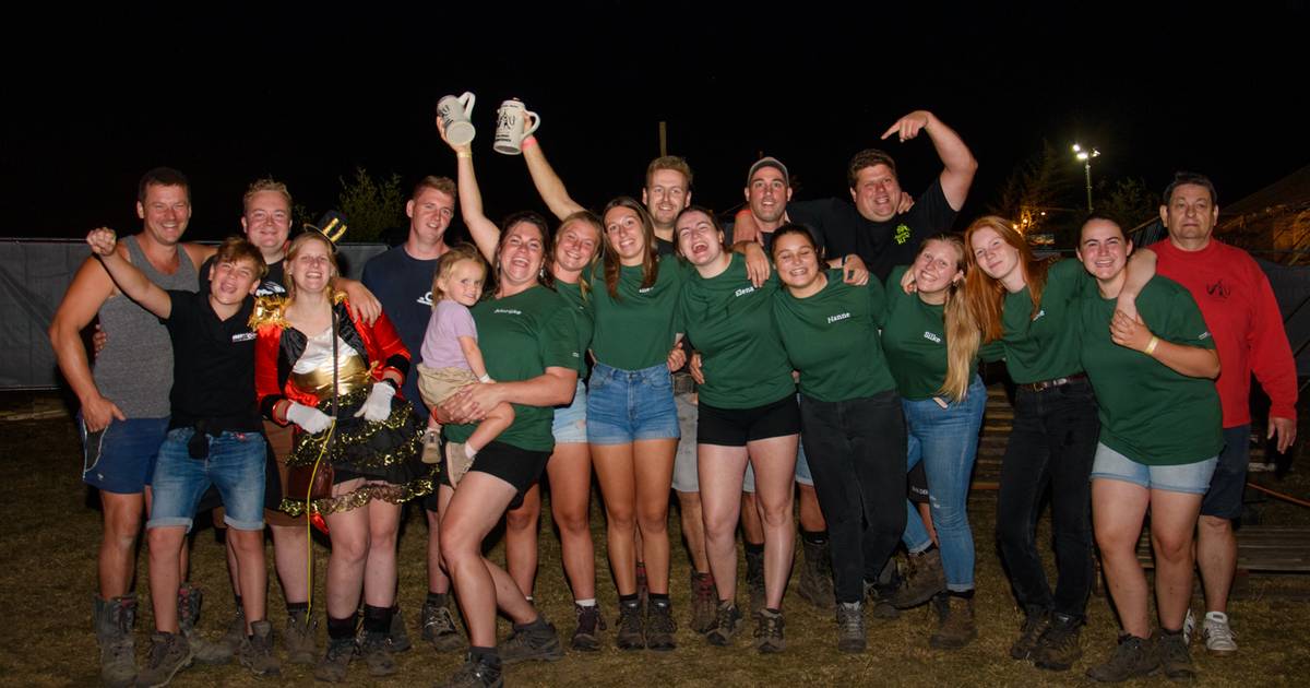 Mersch Anciens en Groene Grietjes winnen touwtrekken 2022 op Feestend ...