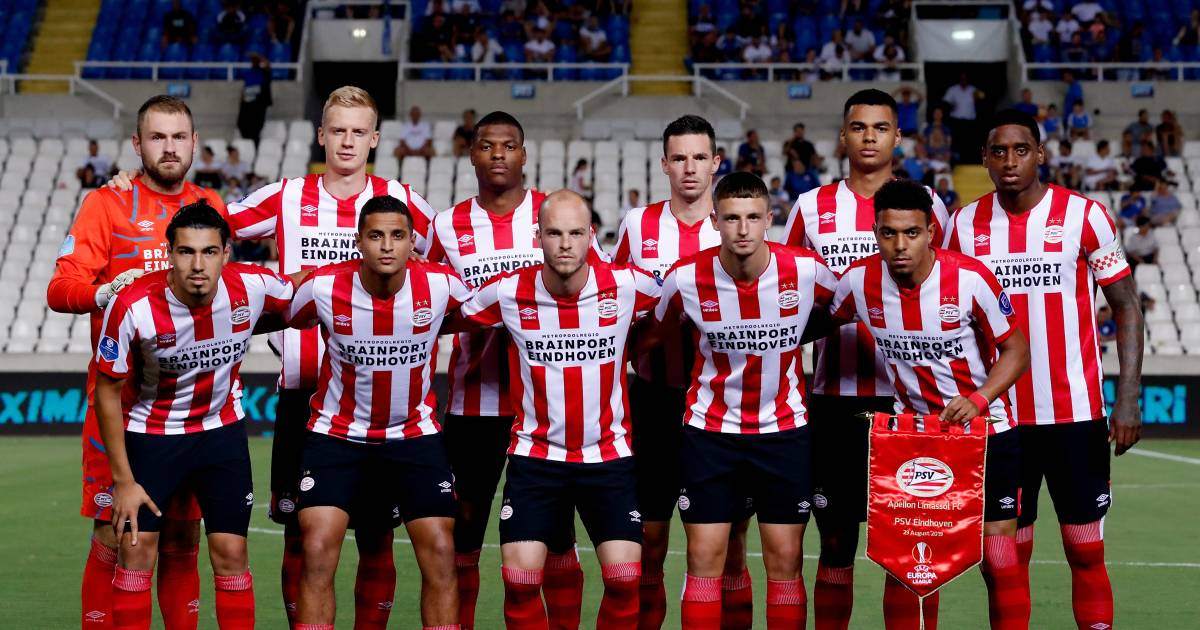 PSV laat ook aanvoerders van jeugdteams met regenboogband spelen | PSV ...