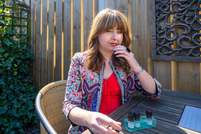 ‘Mijn kopje koffie rook naar knoflook’, Susanne kreeg net als veel ...