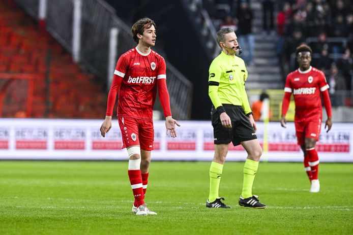 Milan Smits (U23 Antwerp) kijkt uit naar duel met leider Patro: “De ...