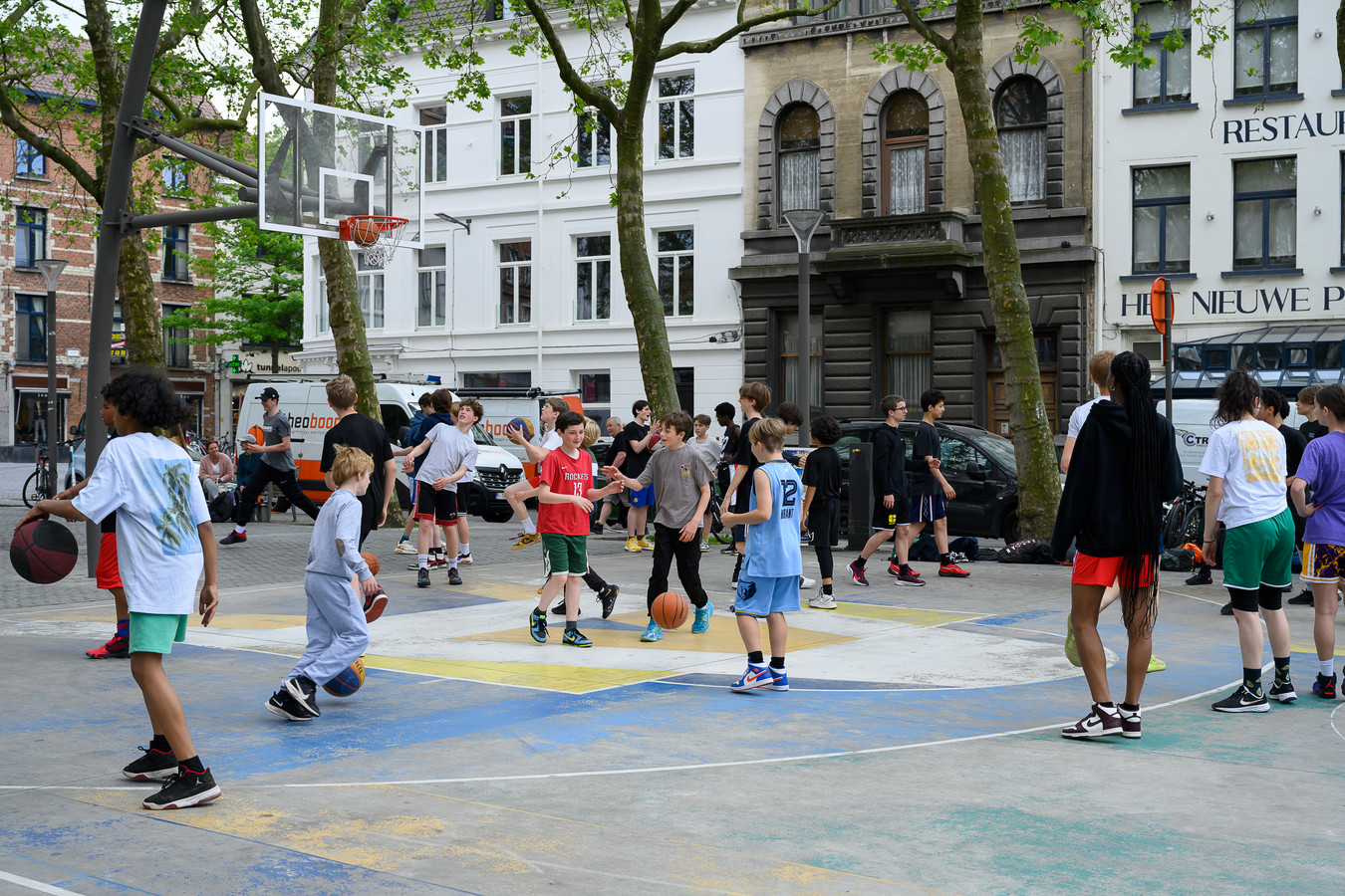 Drie generaties pleintjesbasketters kondigen nieuw Antwerps ...