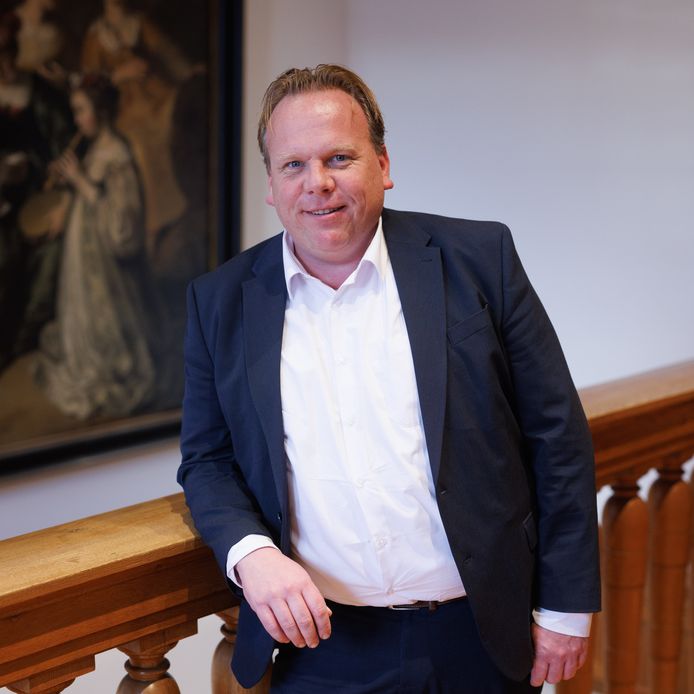 Thomas Zwiers is Waterpoort-voorzitter af: ‘Aan op het pluche zitten ...