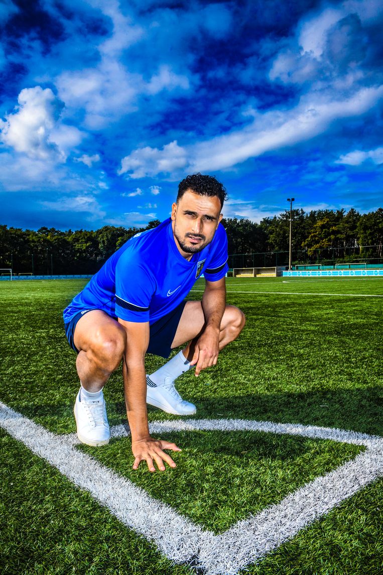 Nacer Chadli verrast buitenwereld met huwelijk en twee kinderen ...