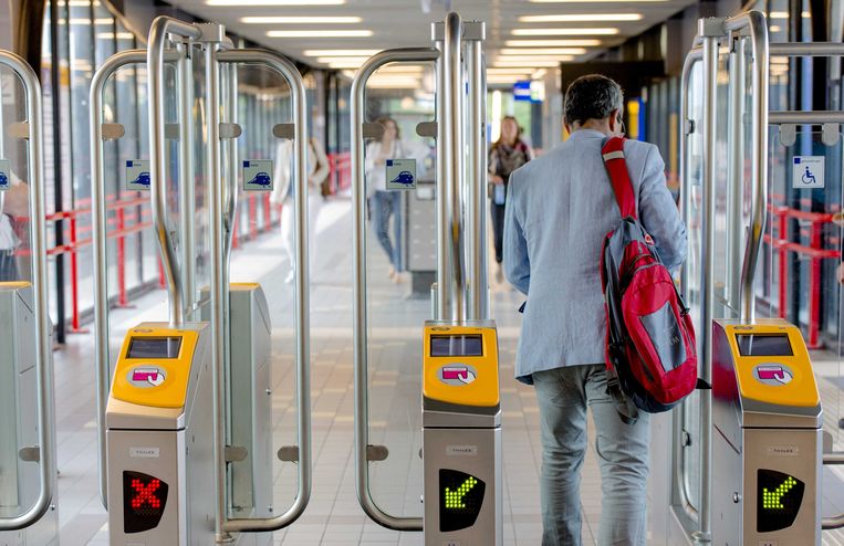 Inchecksysteem NS is een succes: aantal zwartrijders met meer dan ...
