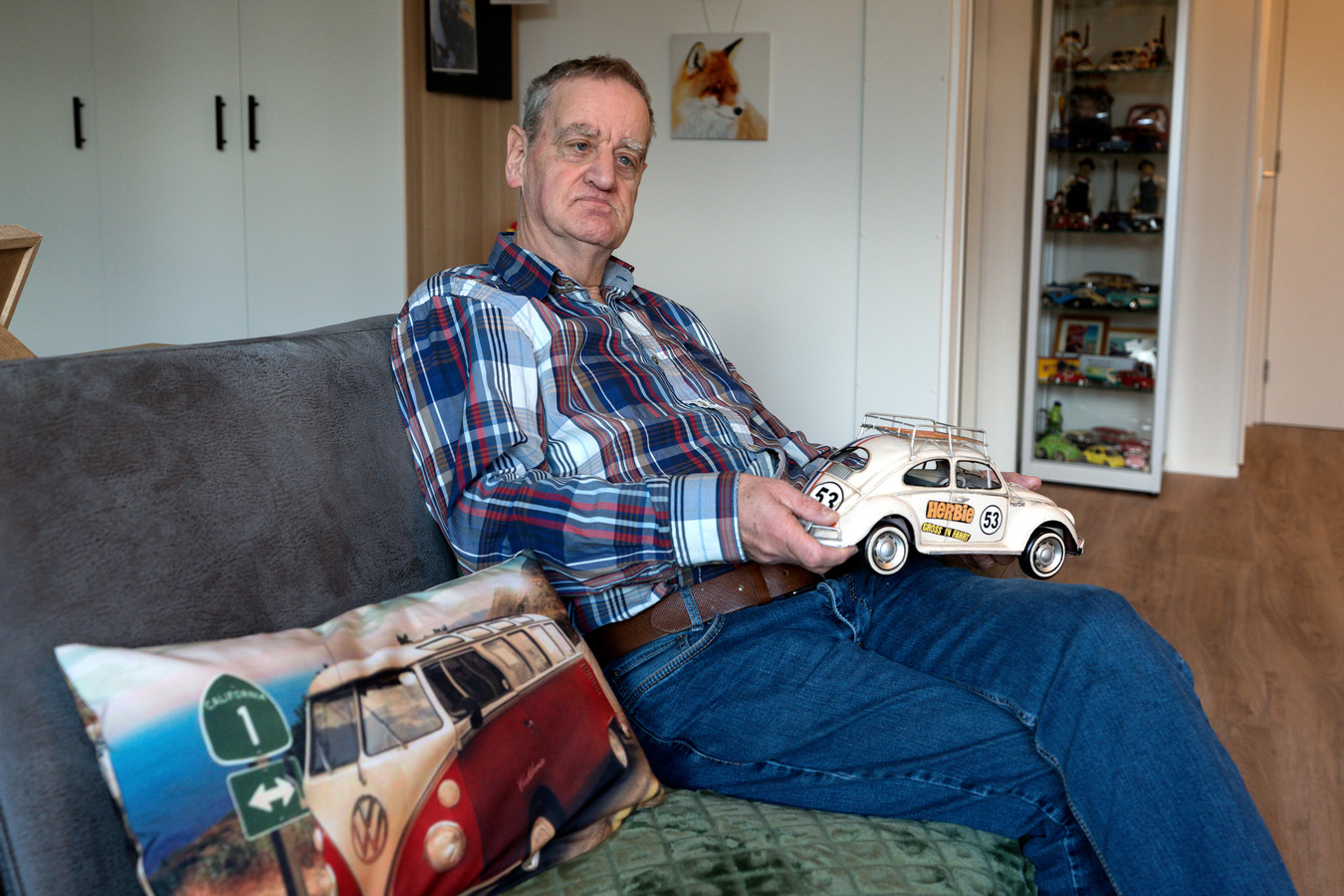 Nieuwe bewoners blij met mooie kamer; uitbreiding van De Regenboog in ...