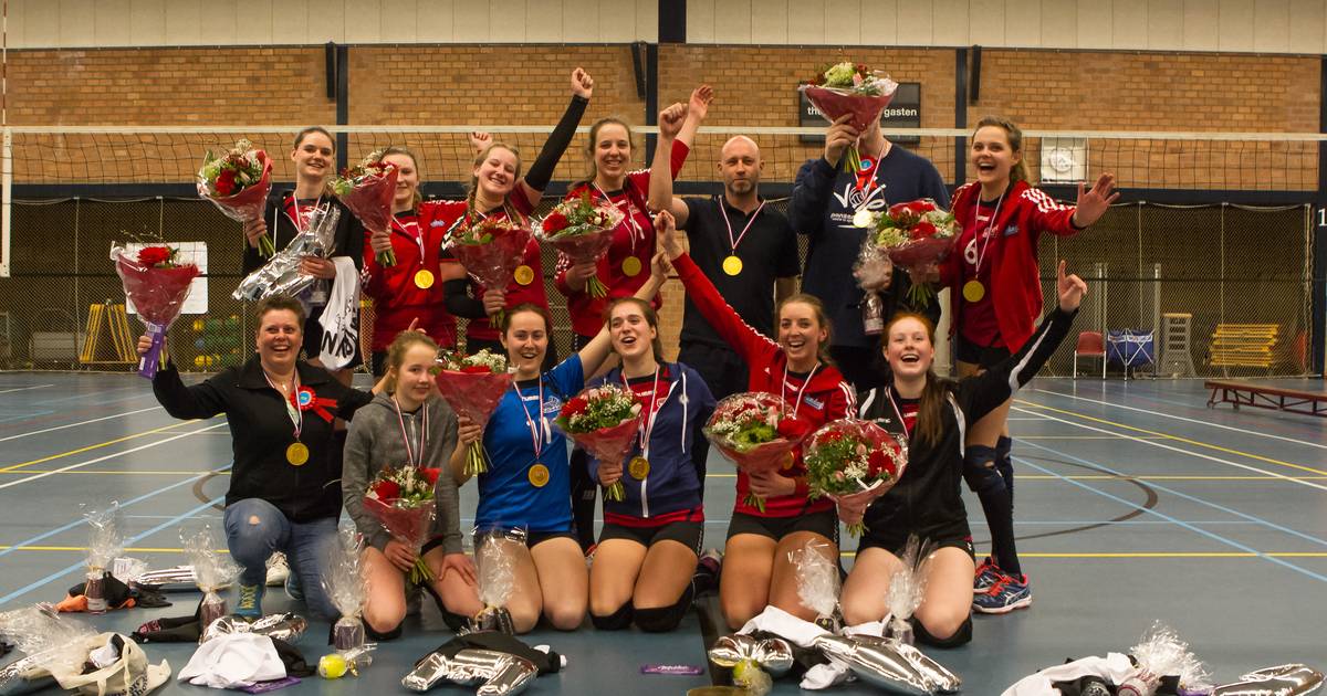 Volleybalsters VCE/PSV kampioen eerste klasse | Sport regio | ed.nl