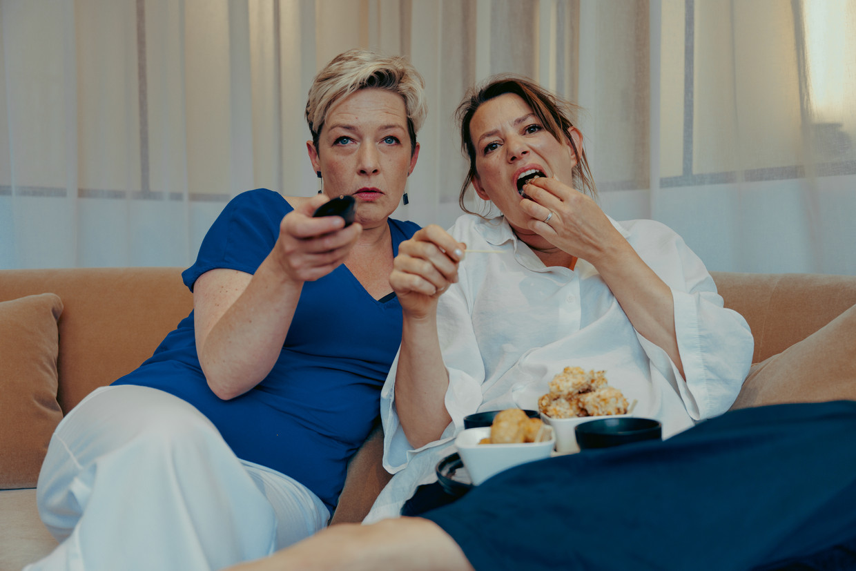 De actrices uit ‘Nonkels’: ‘Je mag tegenwoordig ook lelijk zijn op het ...