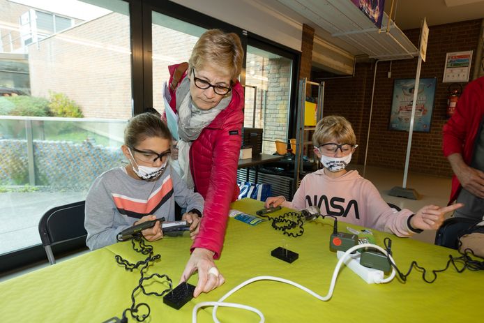 IN BEELD: Mooi volk op Dag van de Wetenschap | Hasselt | hln.be