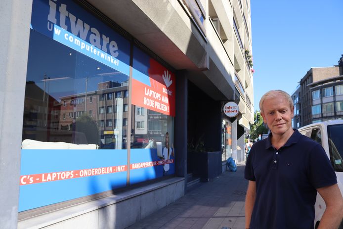 Computerwinkel anticipeert op heraanleg Grote Markt, en verhuist nú al ...