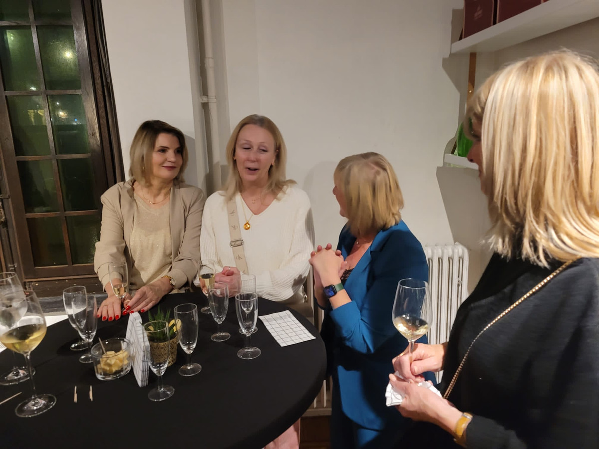 Raad Lokale Economie trakteert handelaars eindejaarsactie op receptie ...