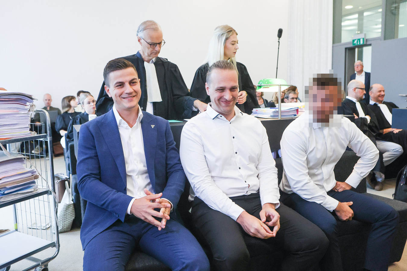 Vlaams Belang-voorzitter Joeri Van Olmen veroordeeld voor racisme: “We blijven geloven in zijn ...