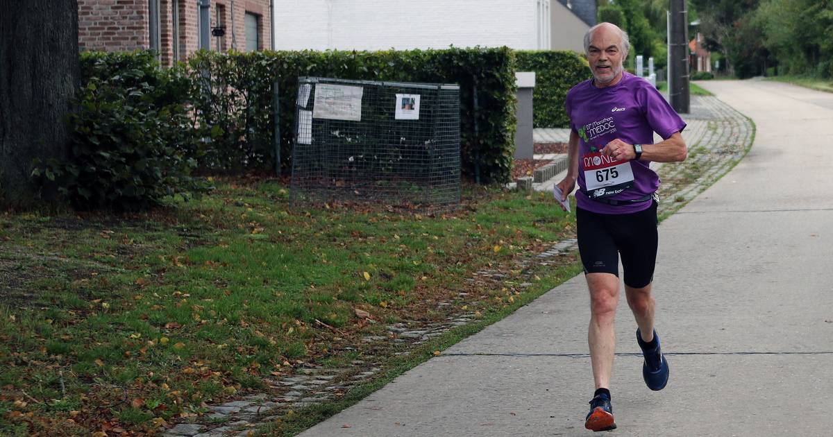 Oud-burgemeester loopt marathon van Londen virtueel op zelf ...