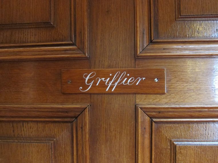 De griffier van de Eerste Kamer vertelt, voor één keer | De Volkskrant